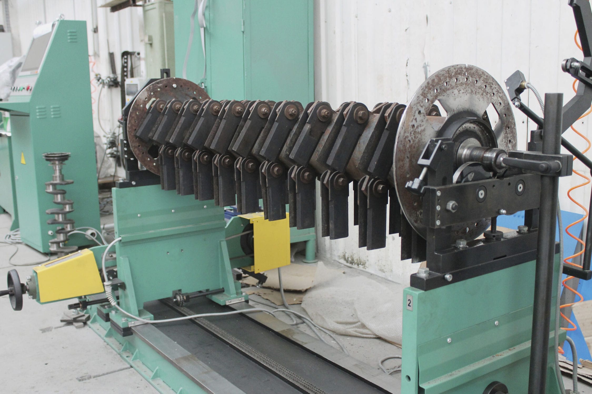 Horizontal balancing machine - 9D716 - VNESHTORG-MICRON - hard bearing ...