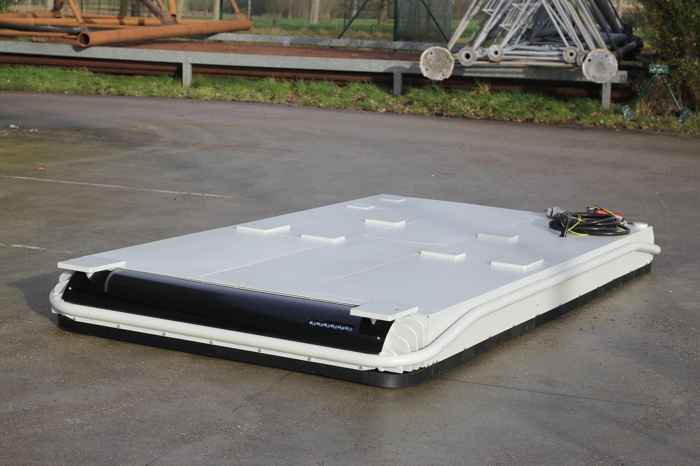 Electric self-propelled trailer - 5T transporter - Seaqx NV