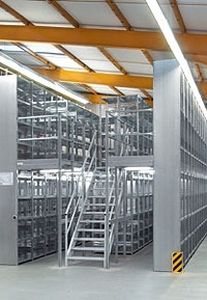 Storage warehouse shelving - Hofe Regalsysteme - for heavy loads ...