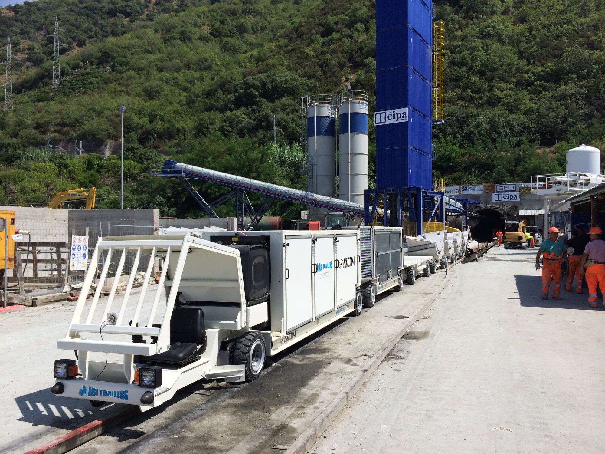 Multi-function vehicle - TLC - Ascom SpA - for tunneling / diesel