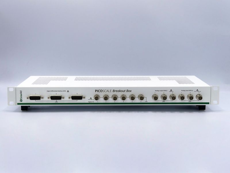 Analog input module - PICOSCALE Breakout - SmarAct GmbH - digital / box