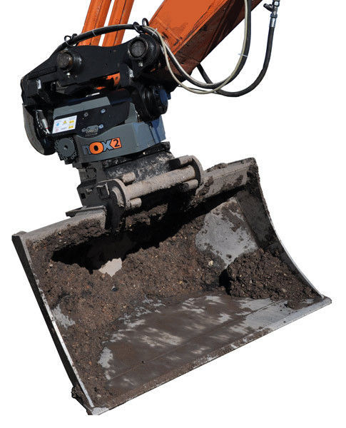 Excavator tilting tool attachement system - TR18NOX - KINSHOFER