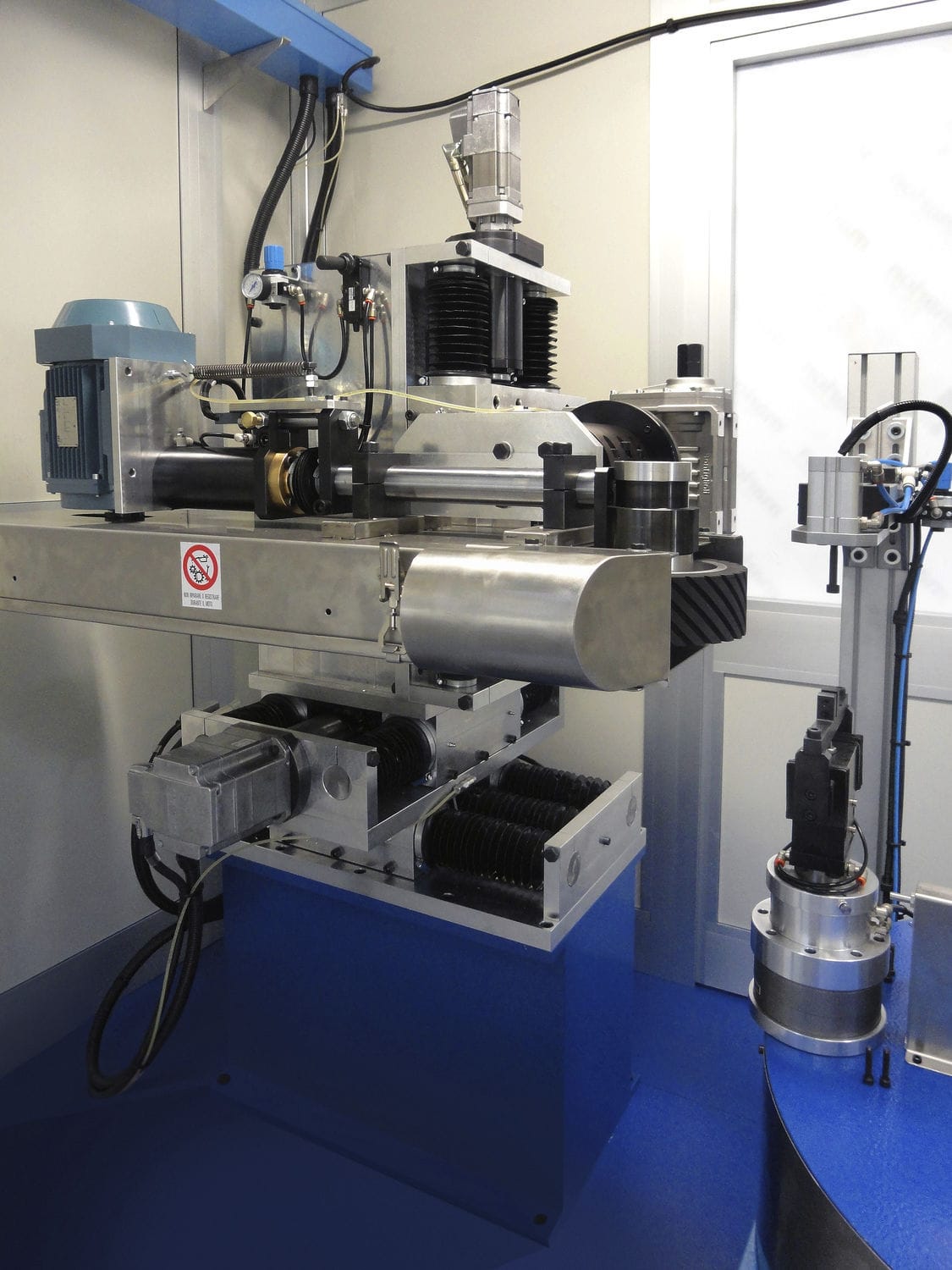 Rotary table with linishing unit - TR+CNCS - COSMAP