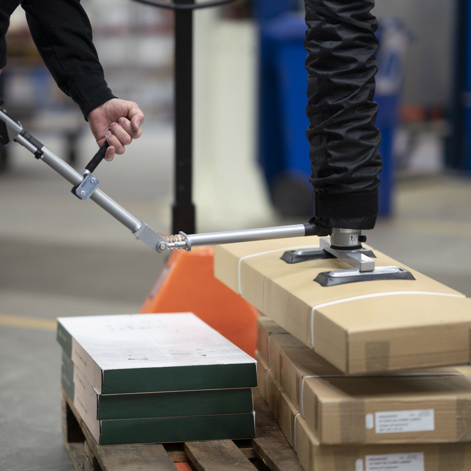 Cardboard box tube lifter - Easyhand M™ series - Movomech - for sheet ...