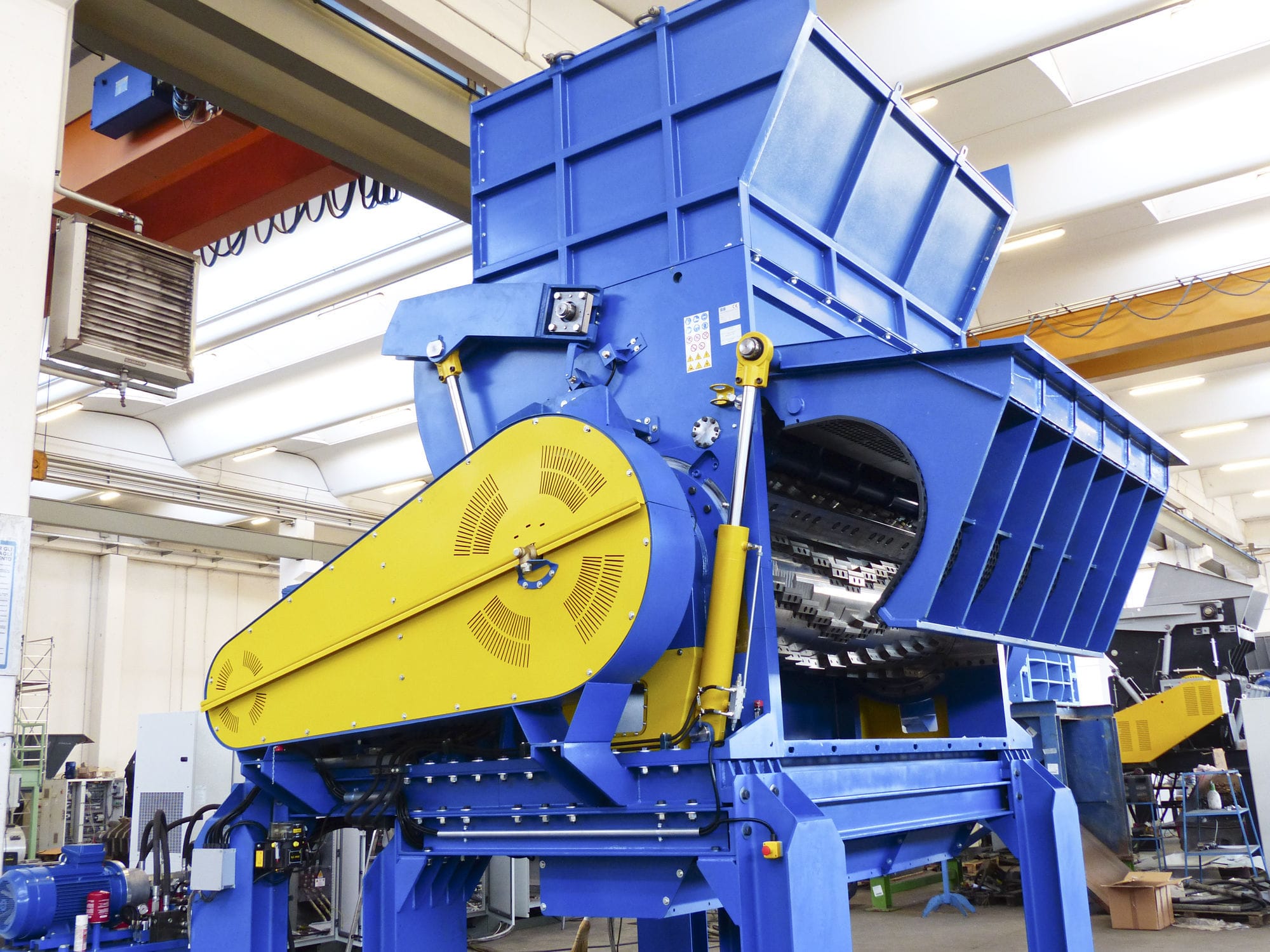 Primary shredder - XRF series - FORREC - single-shaft / for waste / compact