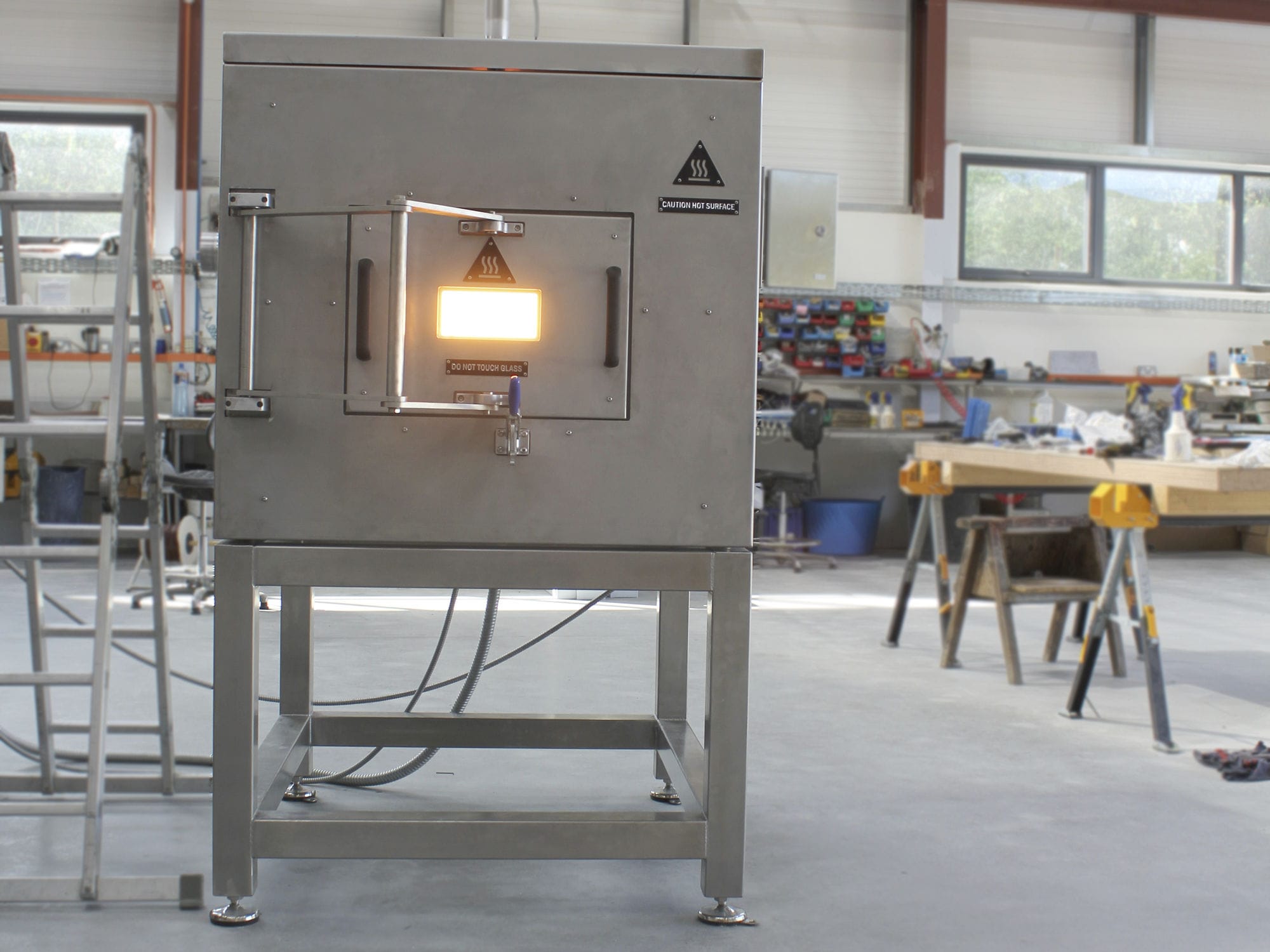 Fire resistance testing furnace - Ceramicx Ireland Ltd. - infrared ...