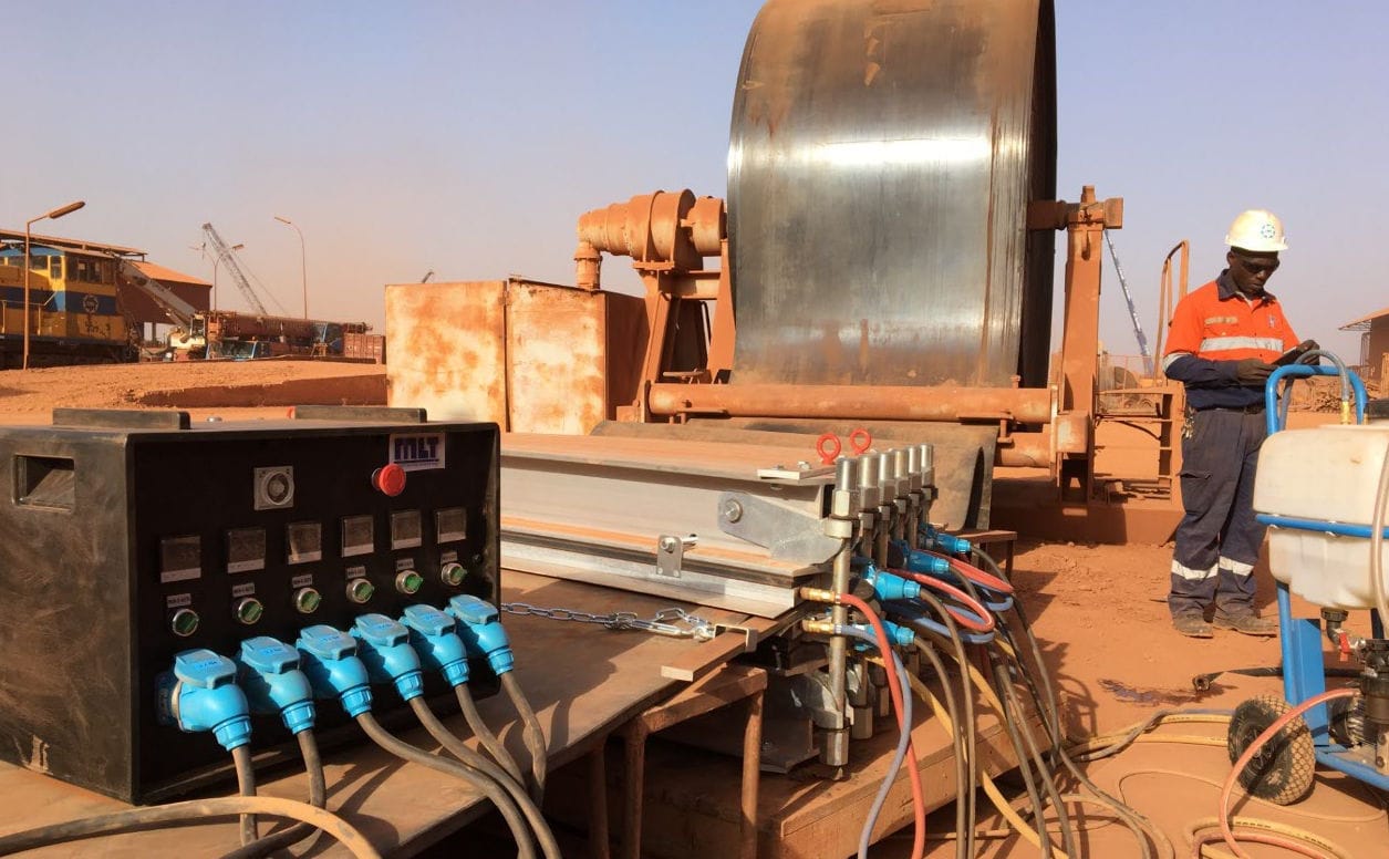 Hydraulic press - MLT MINET LACING TECHNOLOGY SA - vulcanizing / for ...