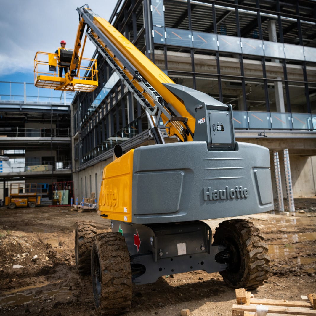 Mobile articulated boom lift - HT23 RTJ PRO - Haulotte - diesel / outdoor