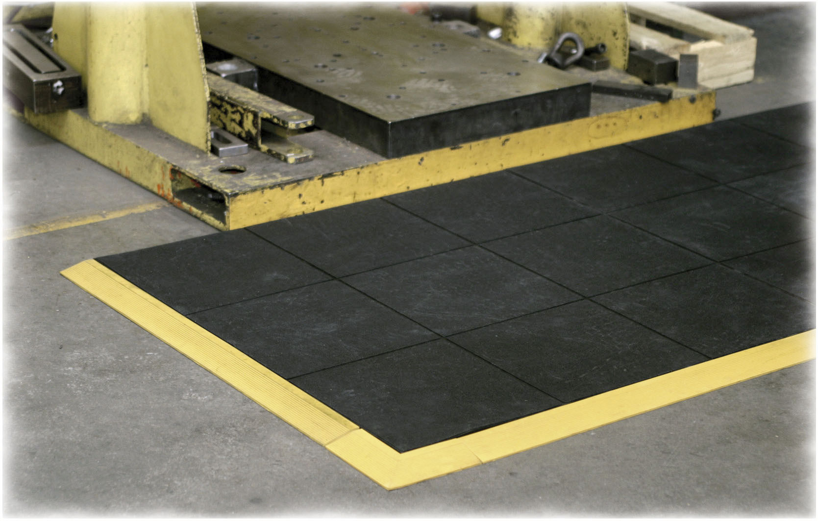 Protection tile - MB46 - IDS - rubber / ergonomic / for pedestrian traffic