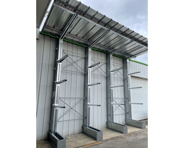 Cantilever Rack On Door Frames TRM2L YY BLK WHT 1BLKLL 4 | True