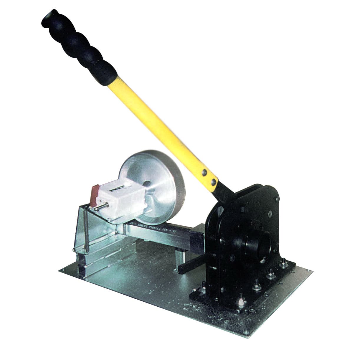 Cable-cutting wire metering equipment - MC-35 - CABLE EQUIPEMENTS - table