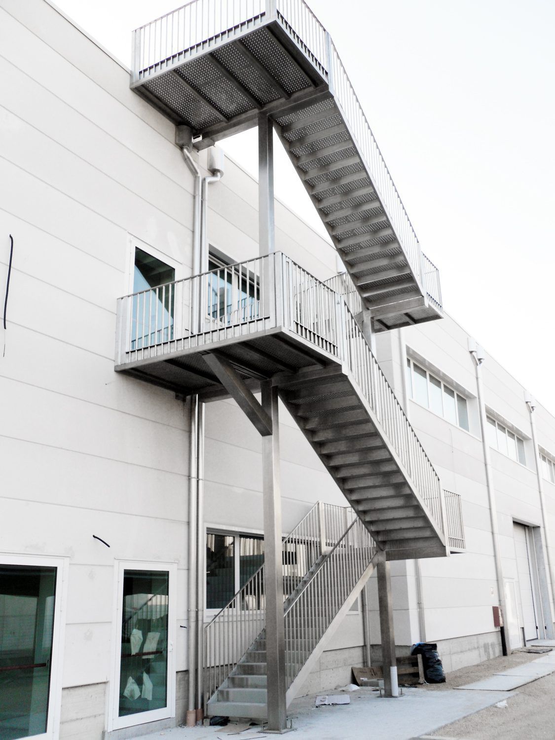 Outdoor stairway - VLS Technologies - stainless steel / modular / anti ...