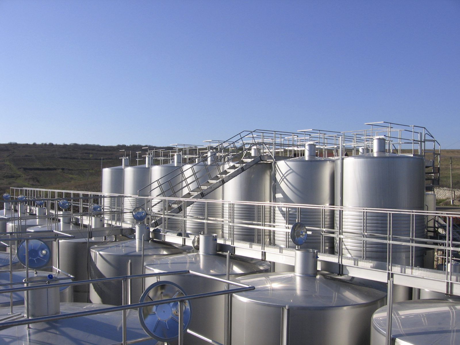 Folding walkway - VLS Technologies - for tanks / stainless steel ...