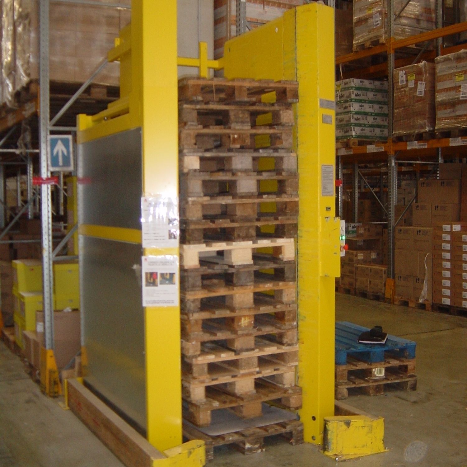 Vertical automatic storage system - MAGAPAL® - TRIAX - for empty ...