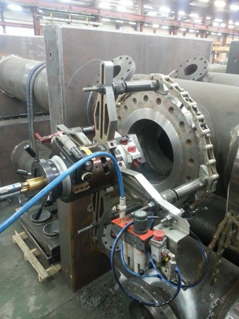 Surfacing machine with bore / for valves and flanges / portable - SERCO ...