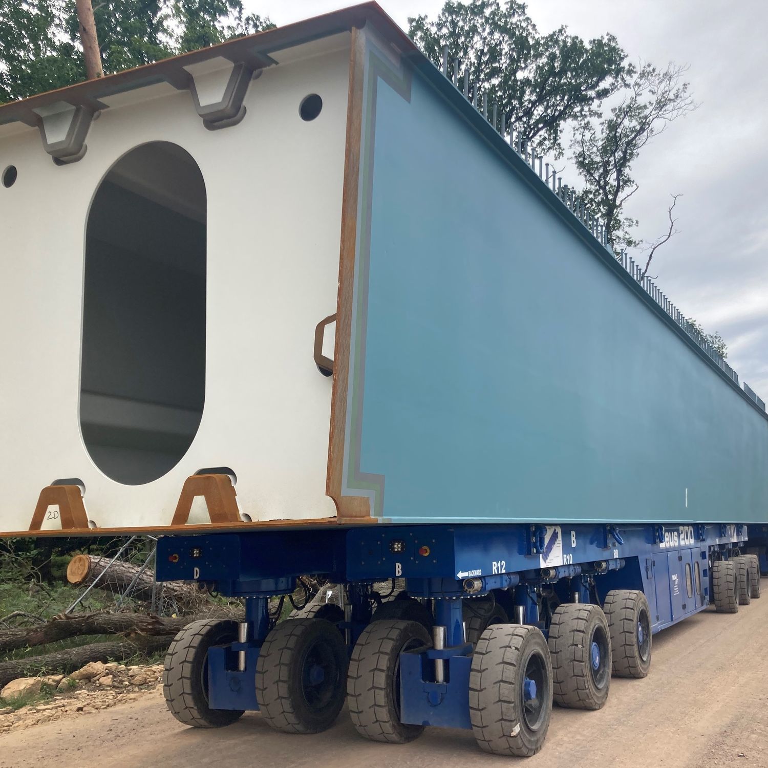 Diesel engine self-propelled trailer - IL200MES - INDUSTRIAL LIFT ...