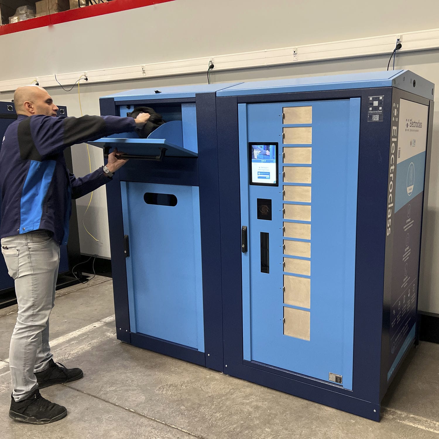 Storage and dispensing enclosure system - CYCLEBOX - ELECTROCLASS ...