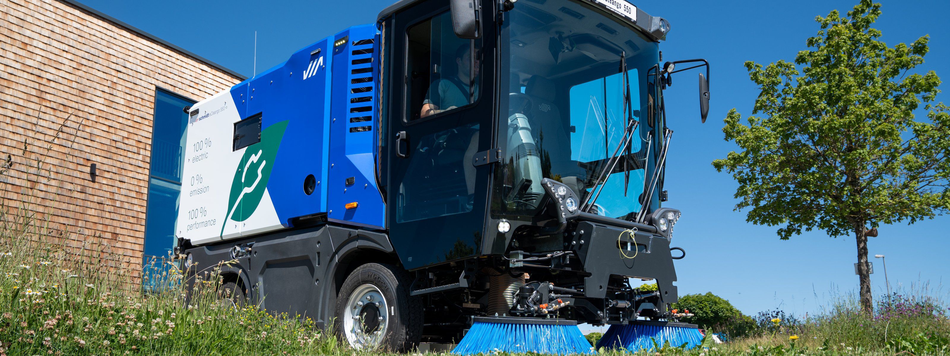 Ride-on sweeper - eCleango 550 series - Aebi Schmidt Holding AG ...