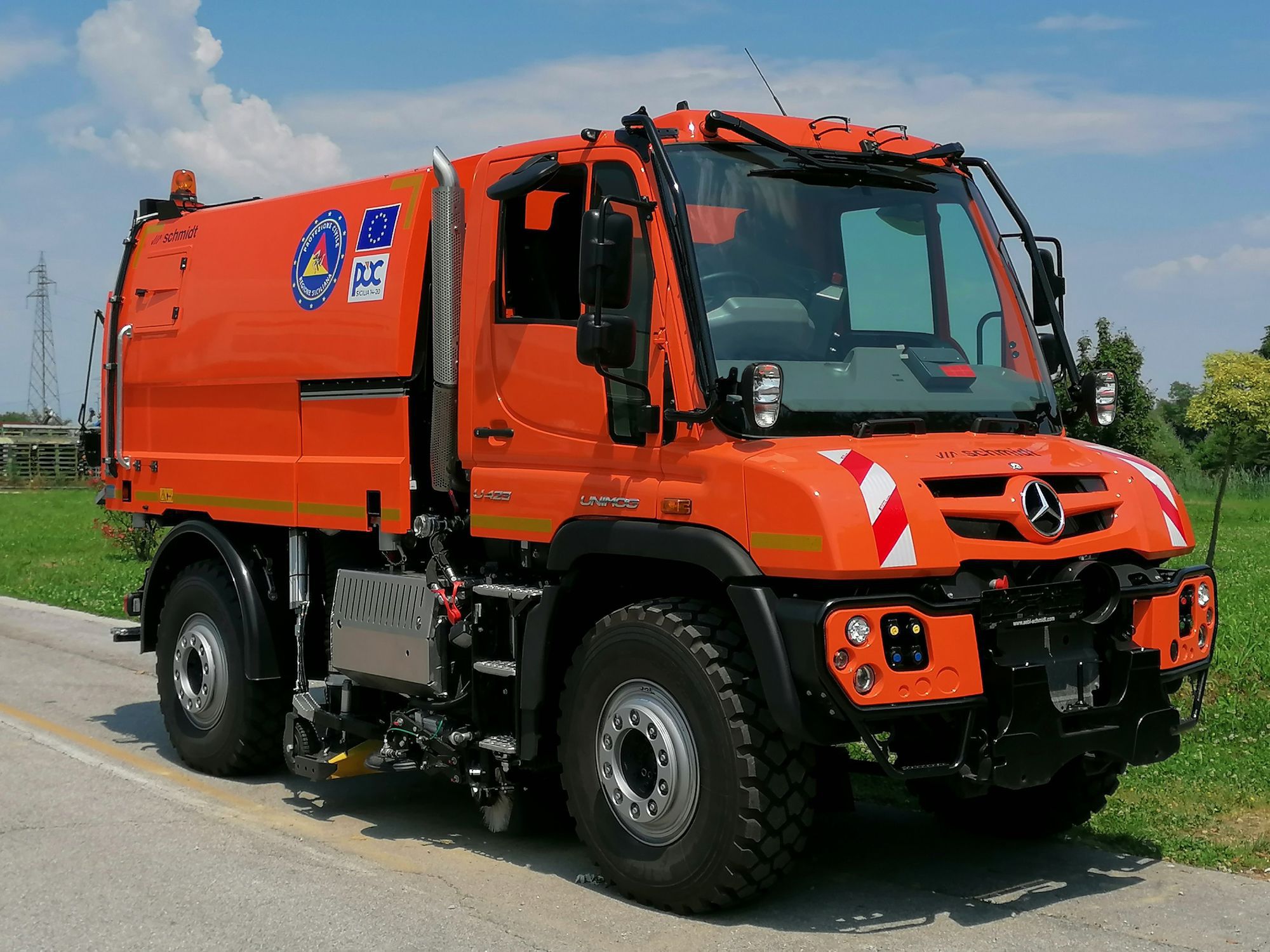 Ride-on sweeper - SK 3 series - Aebi Schmidt Holding AG - hydraulic ...