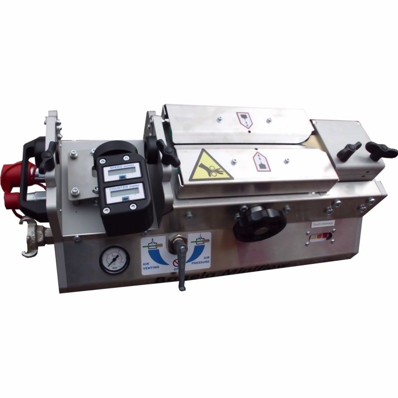 Fiber optic cable blowing machine - Miniflow - Bagela Baumaschinen GmbH ...