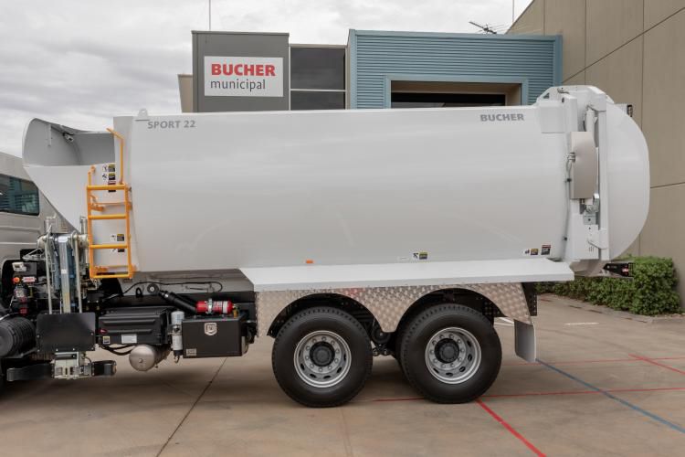 Side-loader waste collection vehicle - Sport - Bucher Municipal AG - diesel