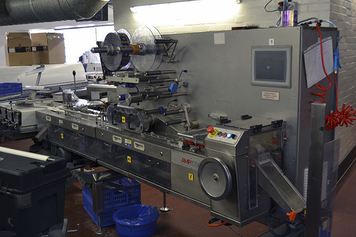 Automatic packaging machine - Chocolate Miniwrap - AMP Rose ...