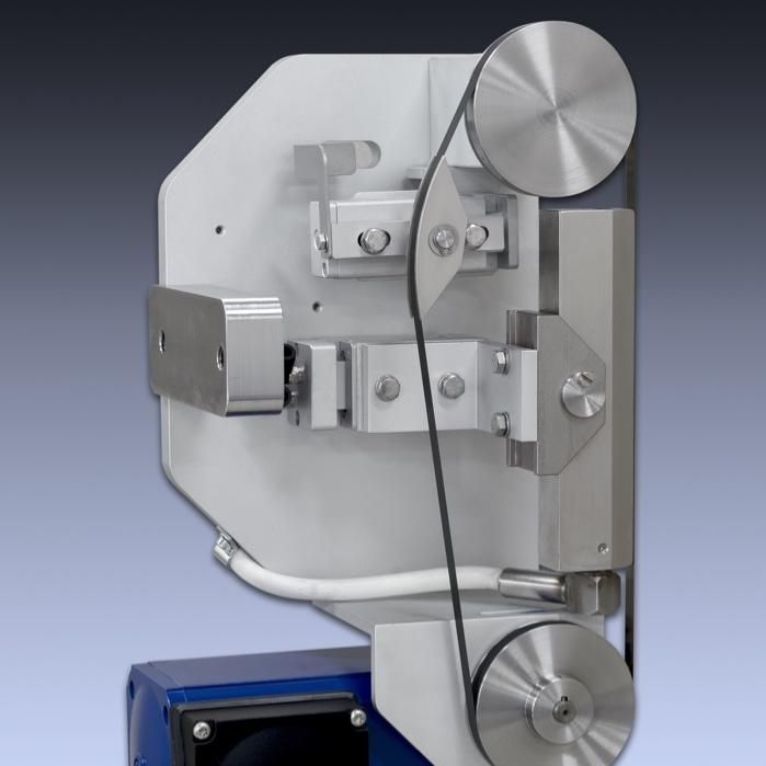 Continuous-motion sealing machine - TOSS GmbH & Co. KG - linear ...
