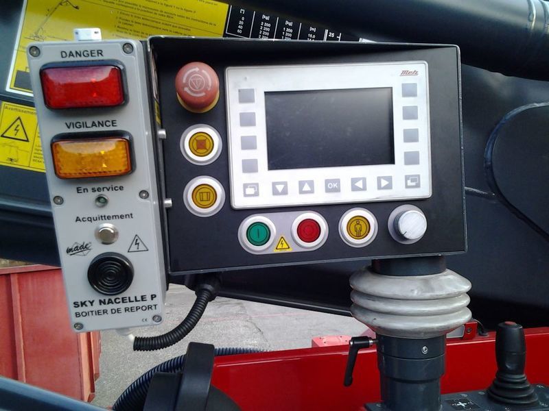 Alarm monitoring device - MADE - with visualization system