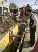 Lightweight trench shoring system - All industrial manufacturers