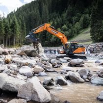 DAEWOO Construction Equipment Division: Building - Construction ...