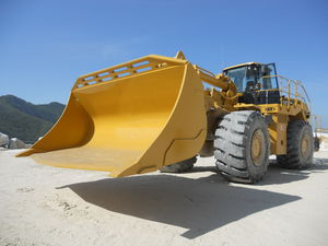 Earthmoving bucket - LAMETER s.r.l. - for loaders / for light materials