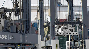 Diesel engine carrier - All industrial manufacturers