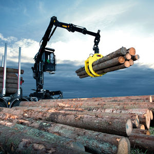 Swing-arm log loader - 140S series - Hiab - truck-mounted