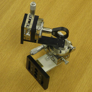 Optical device alignment system - E22884 - E-Wedge™ - Elliot Scientific ...