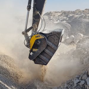 Crusher bucket - BF90.3 S4 - MB Crusher - for excavators / for mining