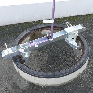 Manhole clamp - All industrial manufacturers