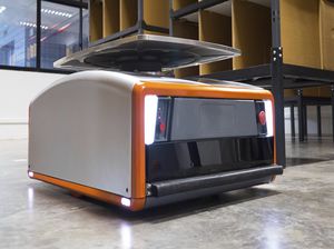 AMR with platform, Autonomous mobile robot with platform - All ...