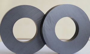 Rubber-bonded ferrite magnet - Chunan Qiandaohu Pengsheng Technology ...
