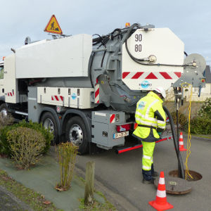Sewer cleaner truck - Europa - RIVARD - suction / water / 3-axle