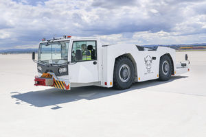 Aircraft tractor - »BISON« D 370 - Goldhofer - electric / diesel / 4-wheel