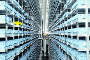 Stacker crane, Automated storage and retrieval system - All industrial ...