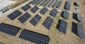 Single-axis solar tracker - Vanguard - 1P - Trina Solar - high ...