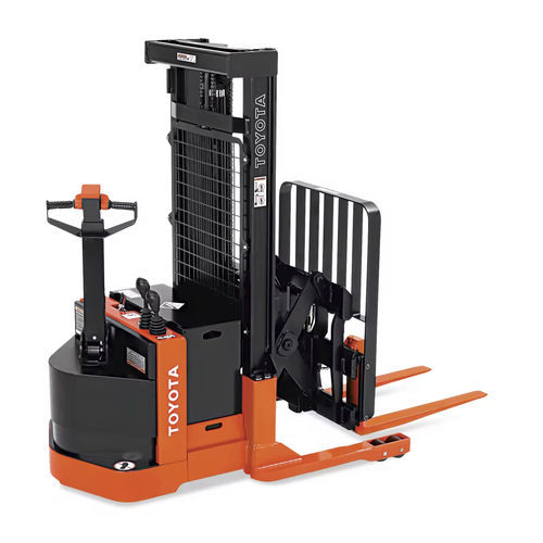 Electric reach truck - 6BWR15 - Toyota Industrial Equipment - walk ...