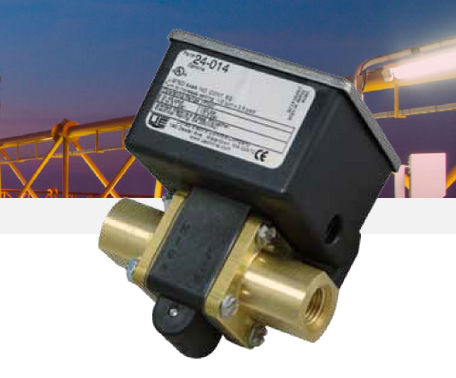 Differential pressure switch - 24 - United Electric Controls - for oil ...
