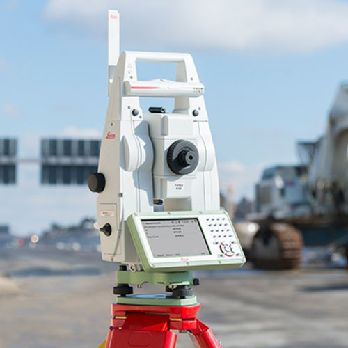 Total station with prism - TS13 - Leica Geosystems - robotic