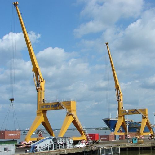 Rail-mounted crane - TCC 230 - Liebherr Cranes - luffing jib / harbor ...