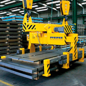 Telescopic arm lifter - Pfeifer