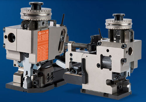 Wire crimp applicator - KM Corporate Srl - manual / pneumatic / side feed