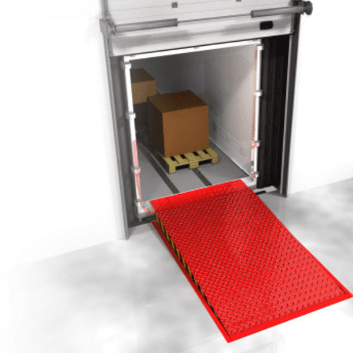 Hydraulic dock leveler - Loading Systems International - with ...