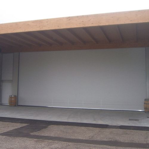 Isolated roller shutter - Tecnoindustriale s.r.l. - sectional